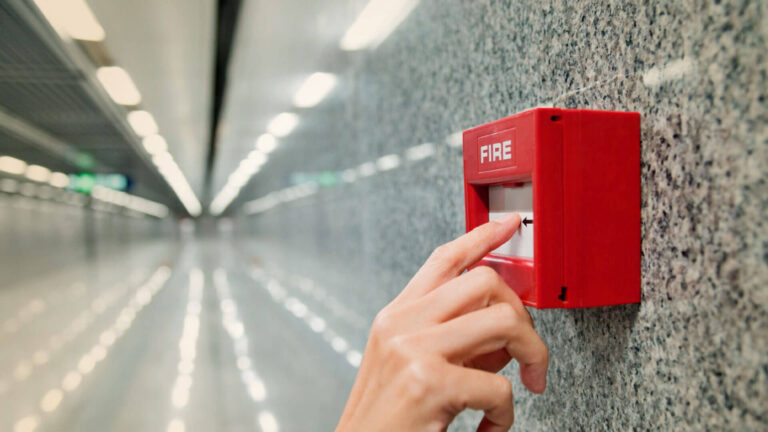 Νέοι κανονισμοί για Airbnb: Τι αλλάζει και τι απαιτείται για κάθε ...